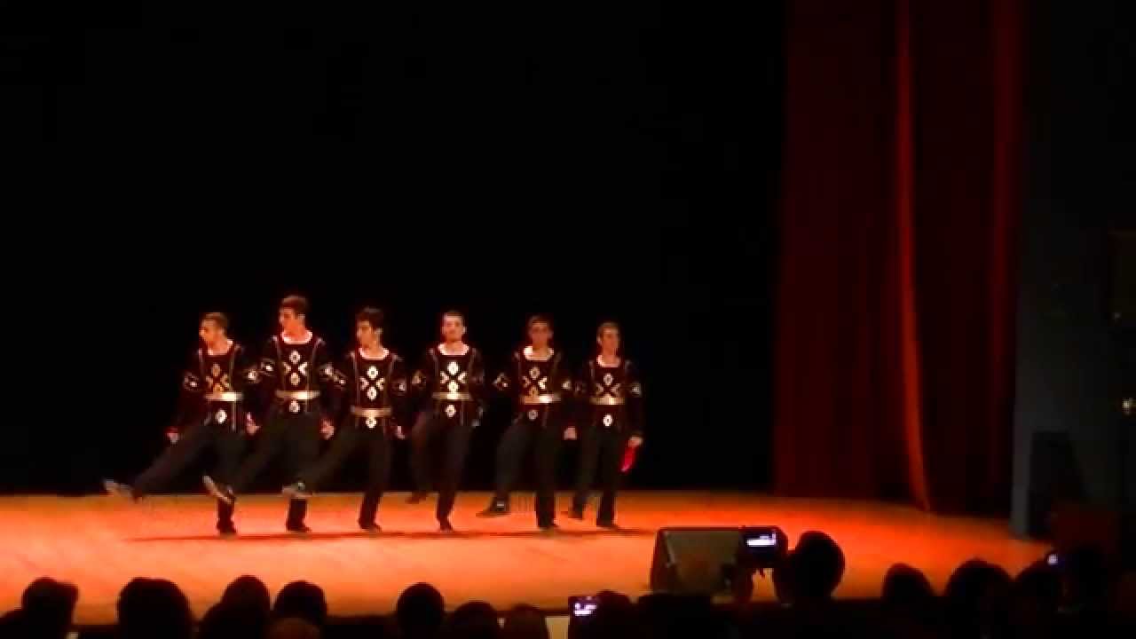 Kochari - Armenian Dance (ARA Dance Troop) - YouTube