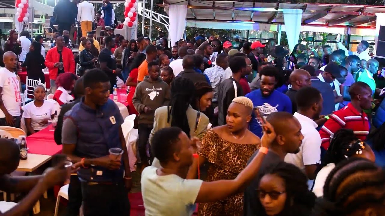 Le Band x Suzziah - Number 1 (Official Performance By Kidoh Maasai ...