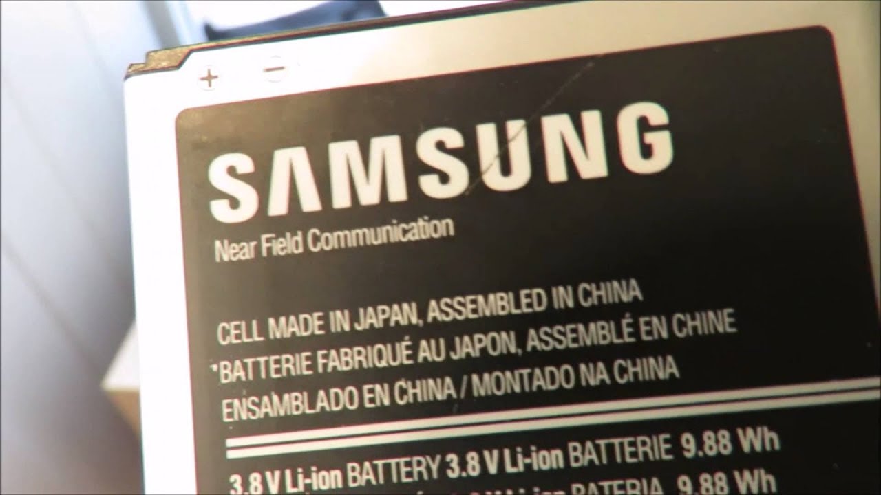 How to Spot a Fake Phone Battery - YouTube
