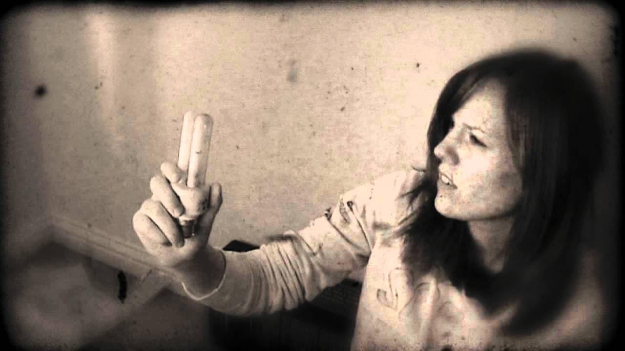 Old movie effect Super 8 style footage in after effects) - YouTube