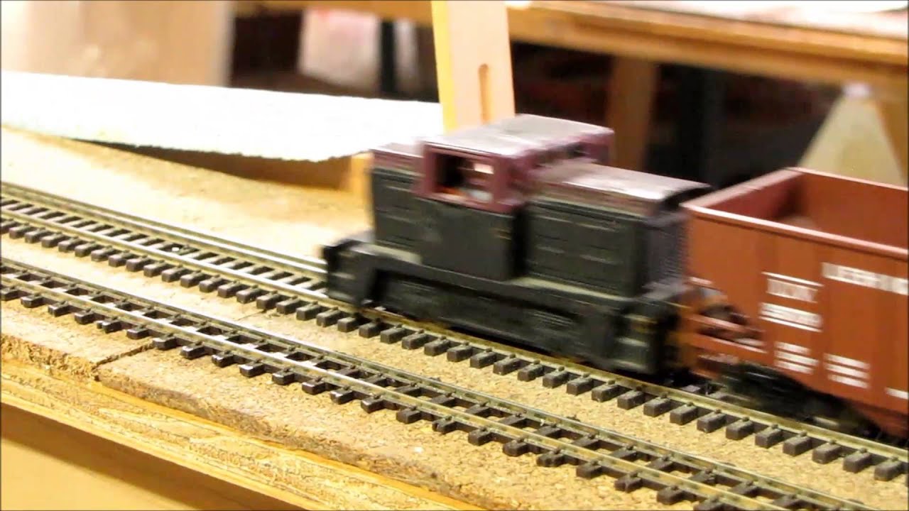 Upgrading a Tyco Plymouth DR-4 Switcher - YouTube