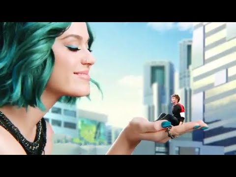 Giantess Katy Perry in COVERGIRL Super Sizer Mascara Commercial