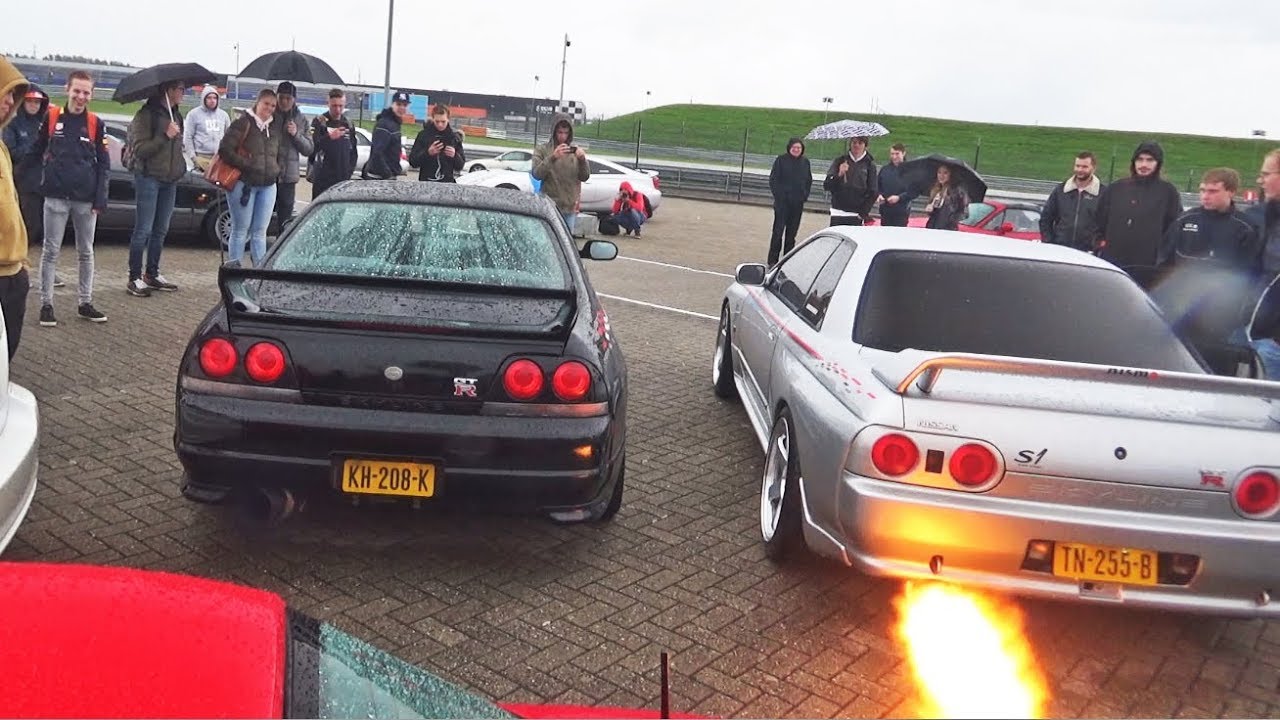 2-step Rev Battle! - Skyline vs Skyline - YouTube