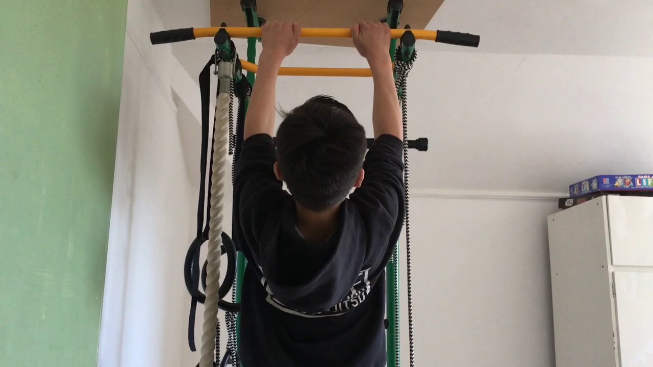 How To : Hercules Pull Up - YouTube
