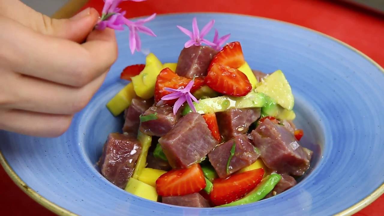 Ceviche de atún rojo en Restaurante Aquarela - YouTube