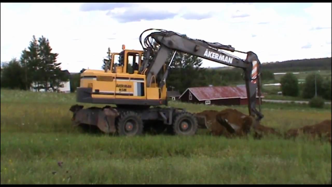Åkerman H5M | Digging for earth heat - YouTube
