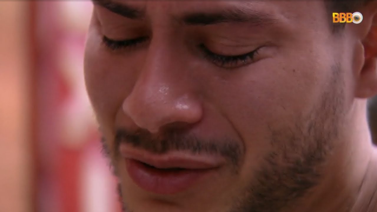 BBB 22: CHORANDO MUITO ARTHUR SE CULPA POR TIAGO DESISTE DO PROGRAMA ...