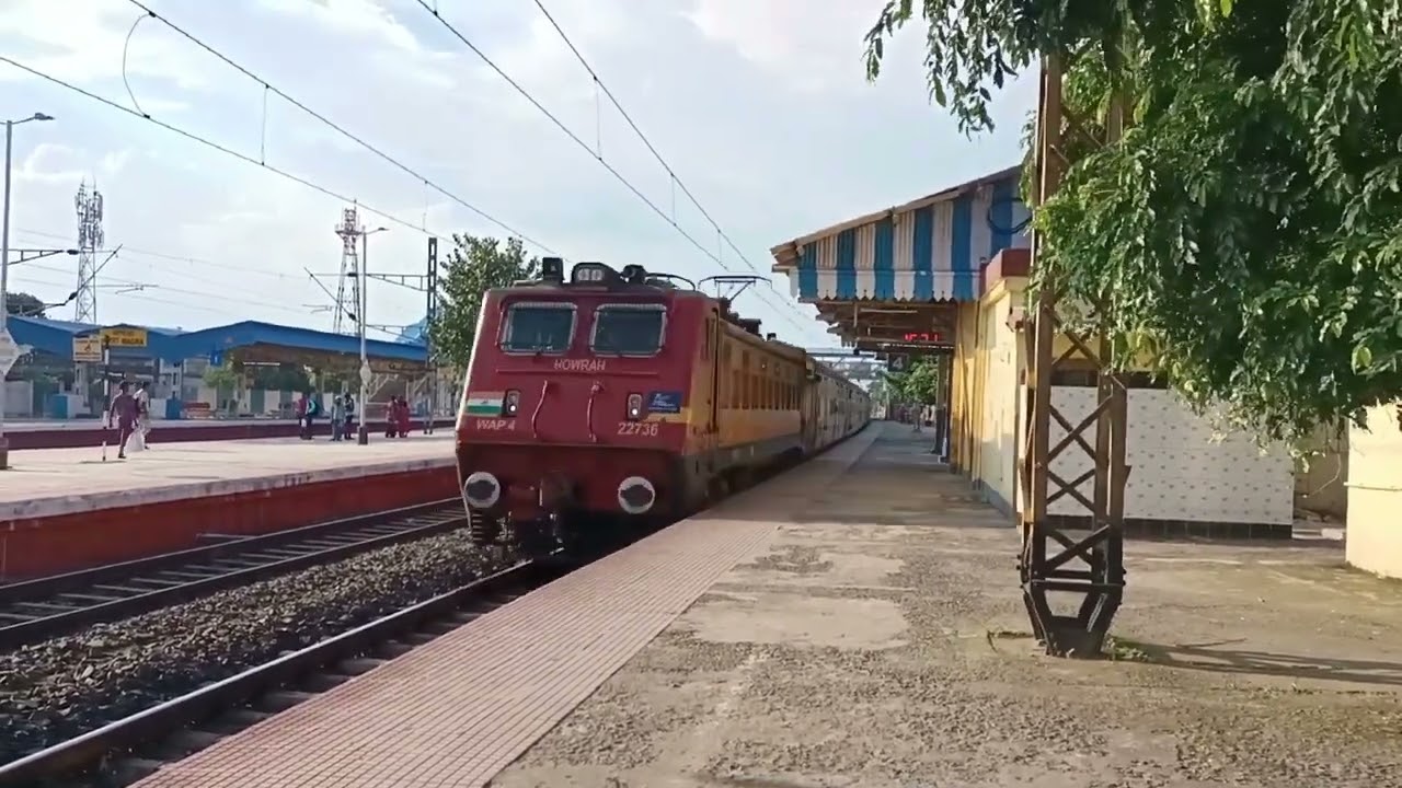 Fast And Furious Train In Eastern Railways || Dangerous High Speed ...