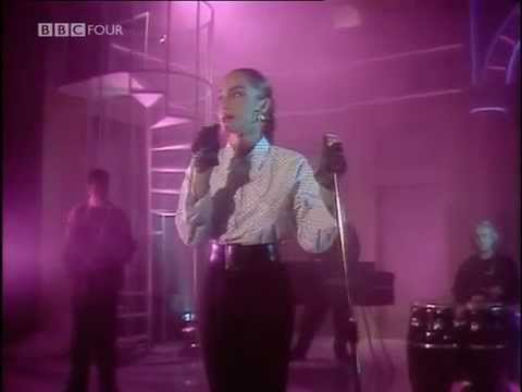 Sade Smooth Operator Live Russel Harty 1984 - YouTube