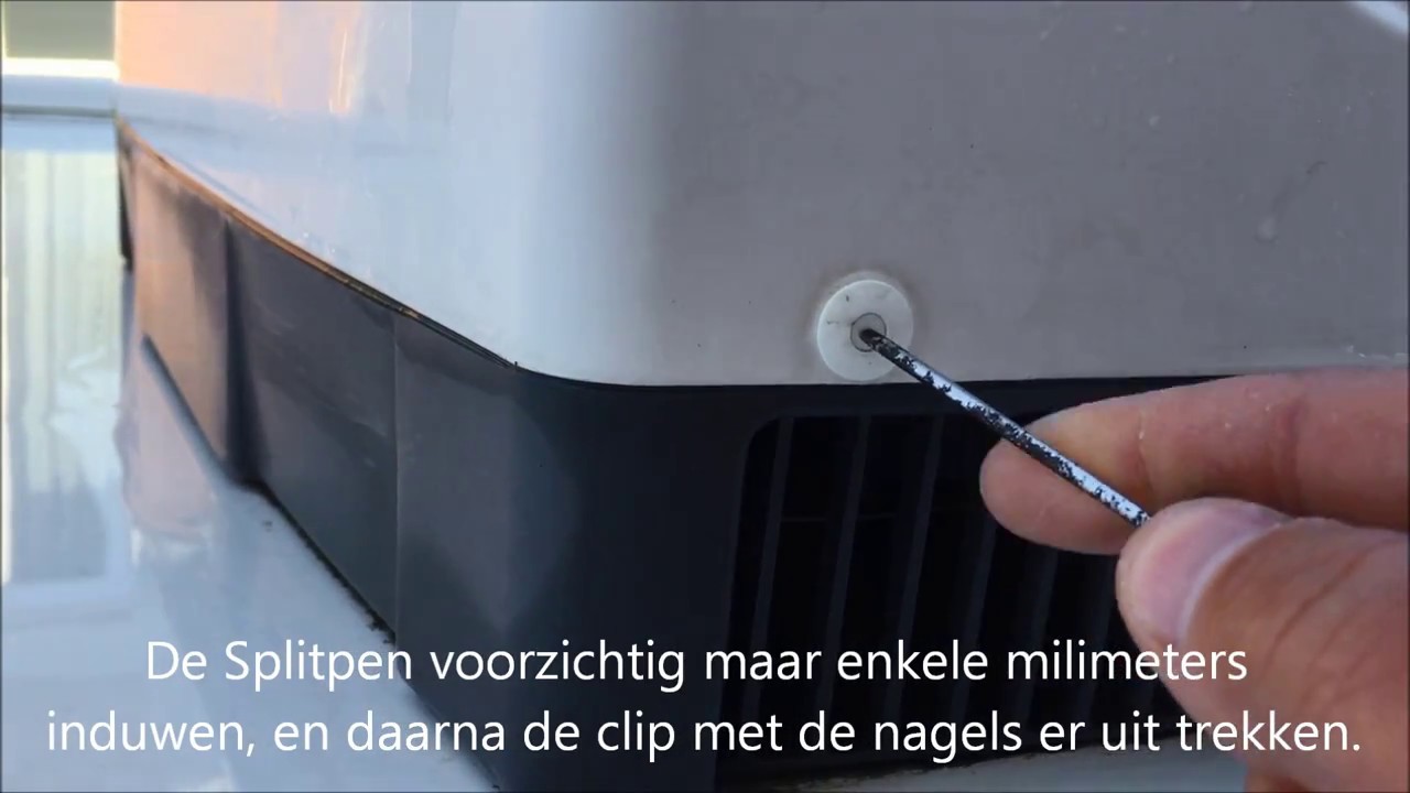 Dometic Airco clips openen en monteren - YouTube