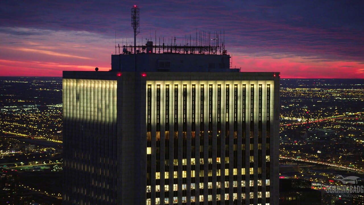 Illuminate: An Aerial View of Chicago's Holiday Lights 2019 - YouTube