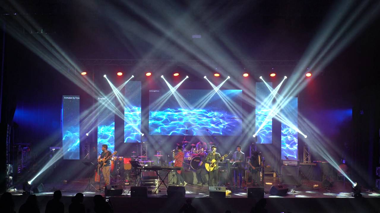 Glory on stage - YouTube