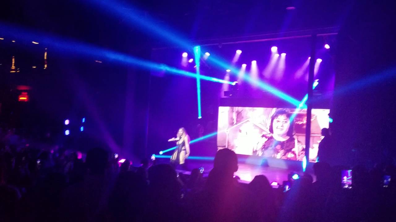 Ashanti "Foolish" Live - YouTube