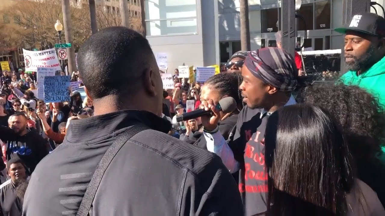 Hear Stevante Clark lead 'Stephon Clark' chant at MLK march - YouTube