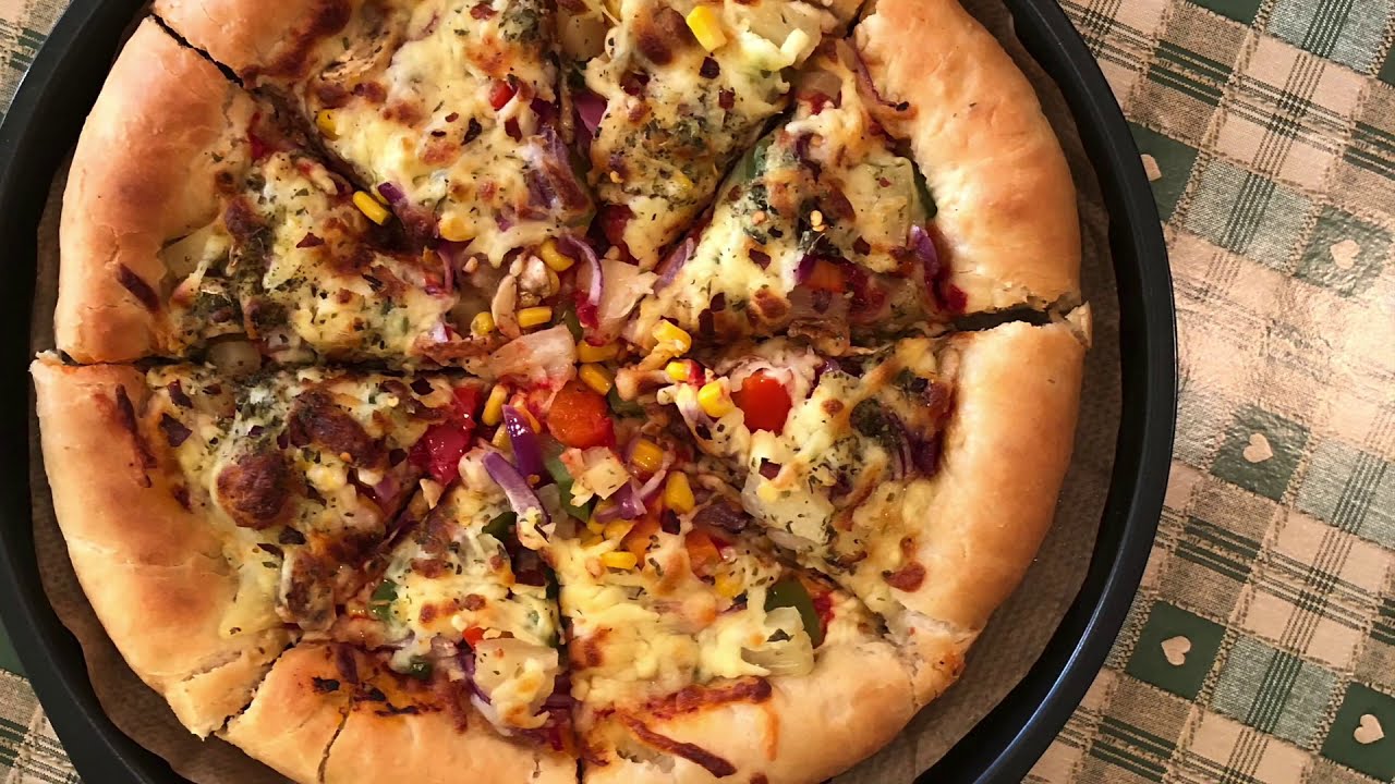 Stuffed crust pizza & deep pan pizza - YouTube