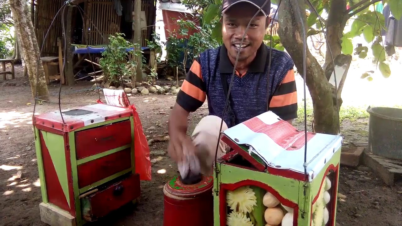 tukang rujak bebeg bersuara merdu..... - YouTube