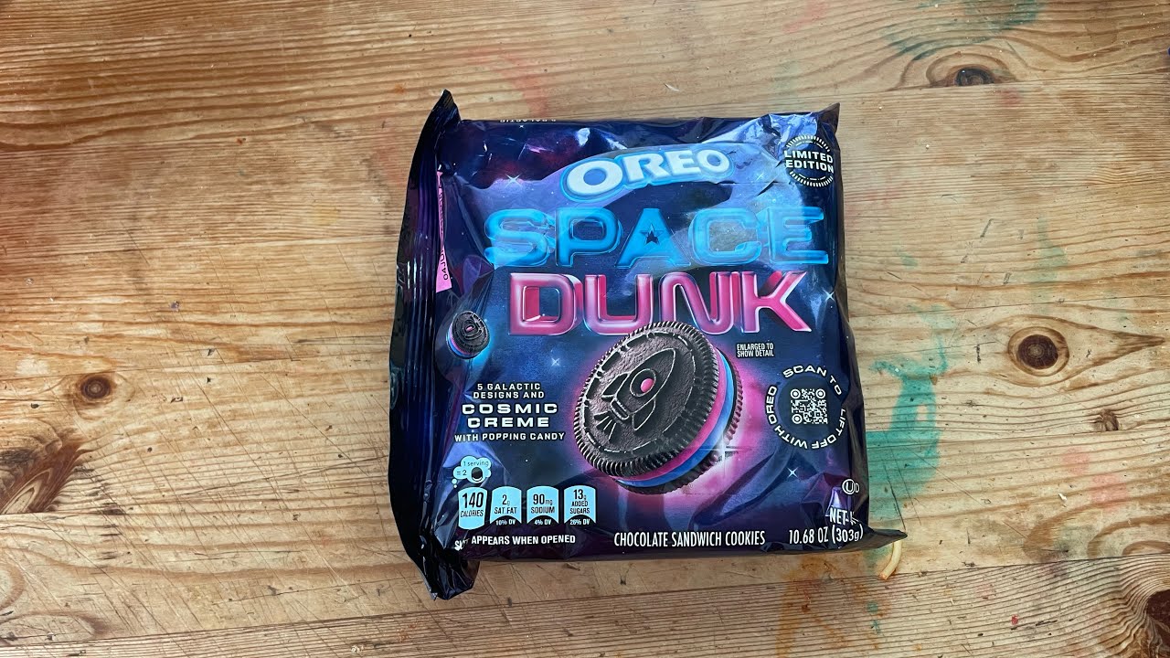 Trying Space Dunk Oreos - YouTube