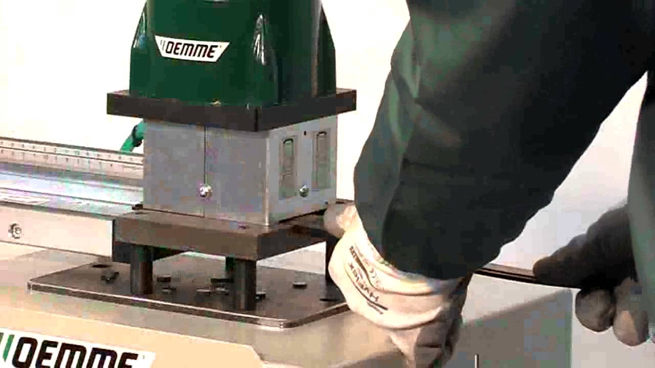 Polyamide connecting rod punching machine - YouTube