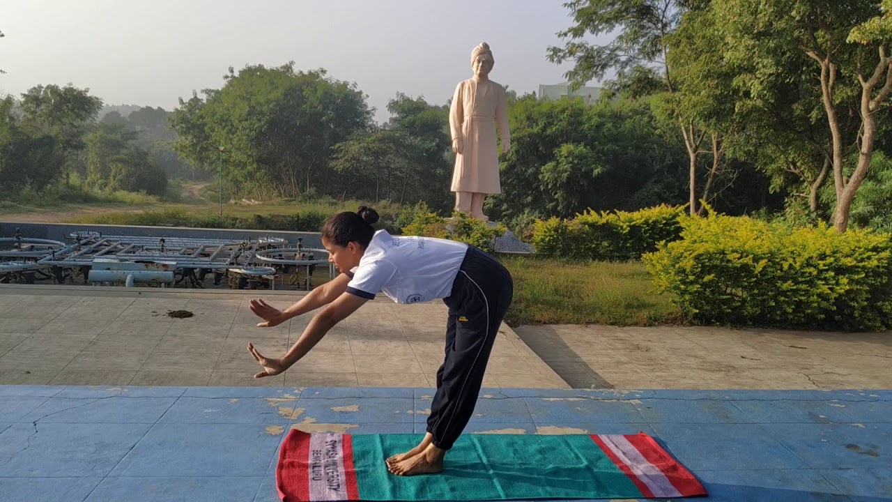 Dynamics Sun Salutation (10 step) S-VYASA yoga university in India ...
