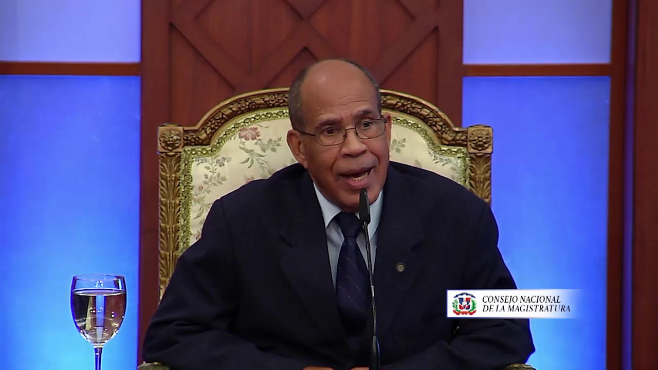 Domingo R Isaac Vásquez Corre - YouTube