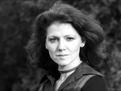 Halina Frąckowiak - To, co kocham, jest zawsze najbliżej - YouTube