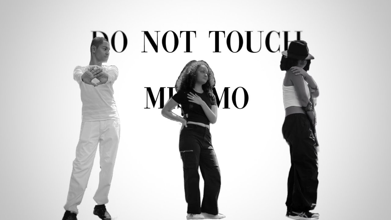 Do not touch-dance cover moomax - YouTube