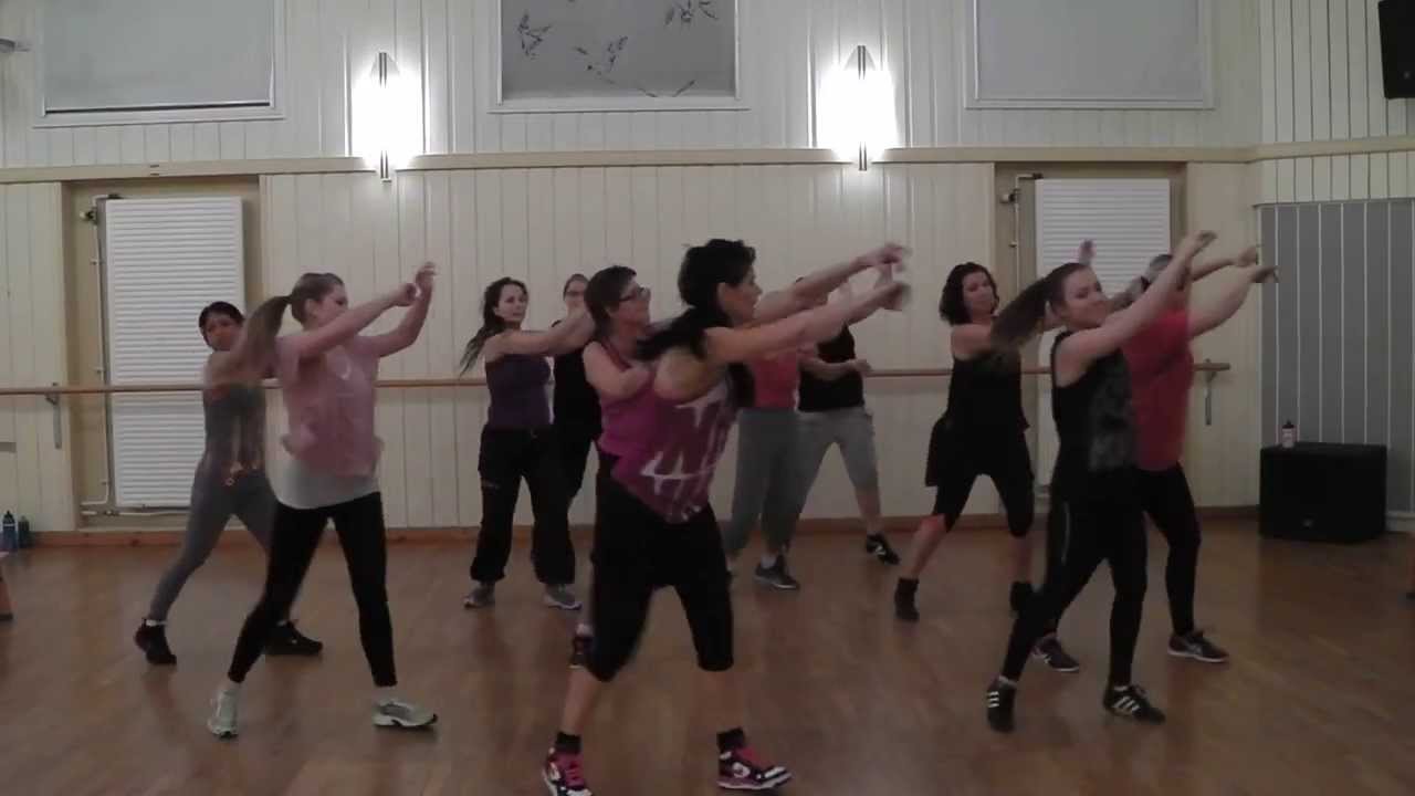 Los Campeones De La Salsa -Dance Fitness - YouTube