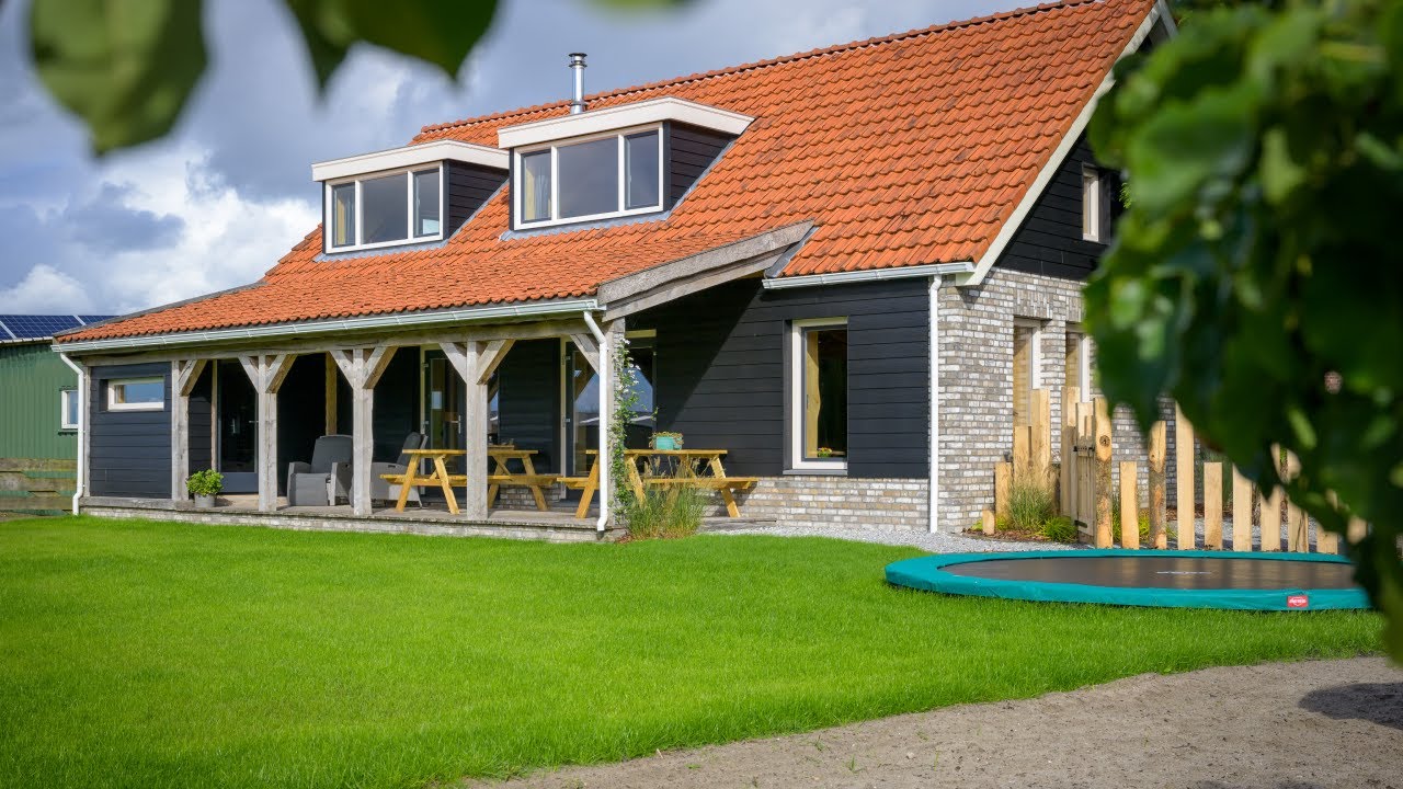 De Veenderij tour - YouTube