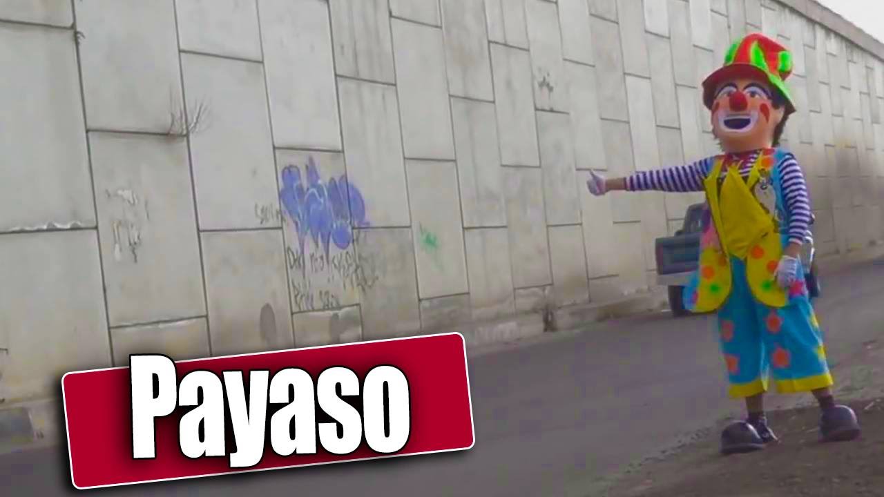 Broma del Payaso | Broma pesada en la calle | Prankedy - YouTube