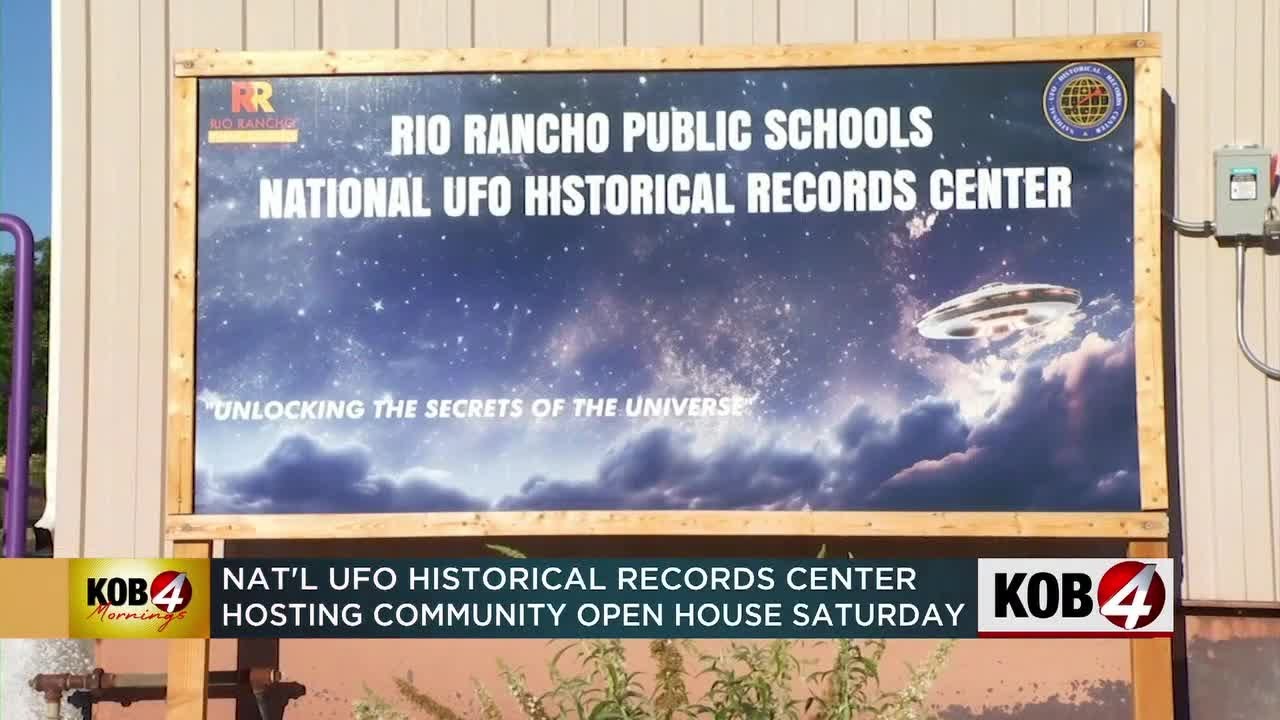 School district invites public to check out National UFO Archive - YouTube