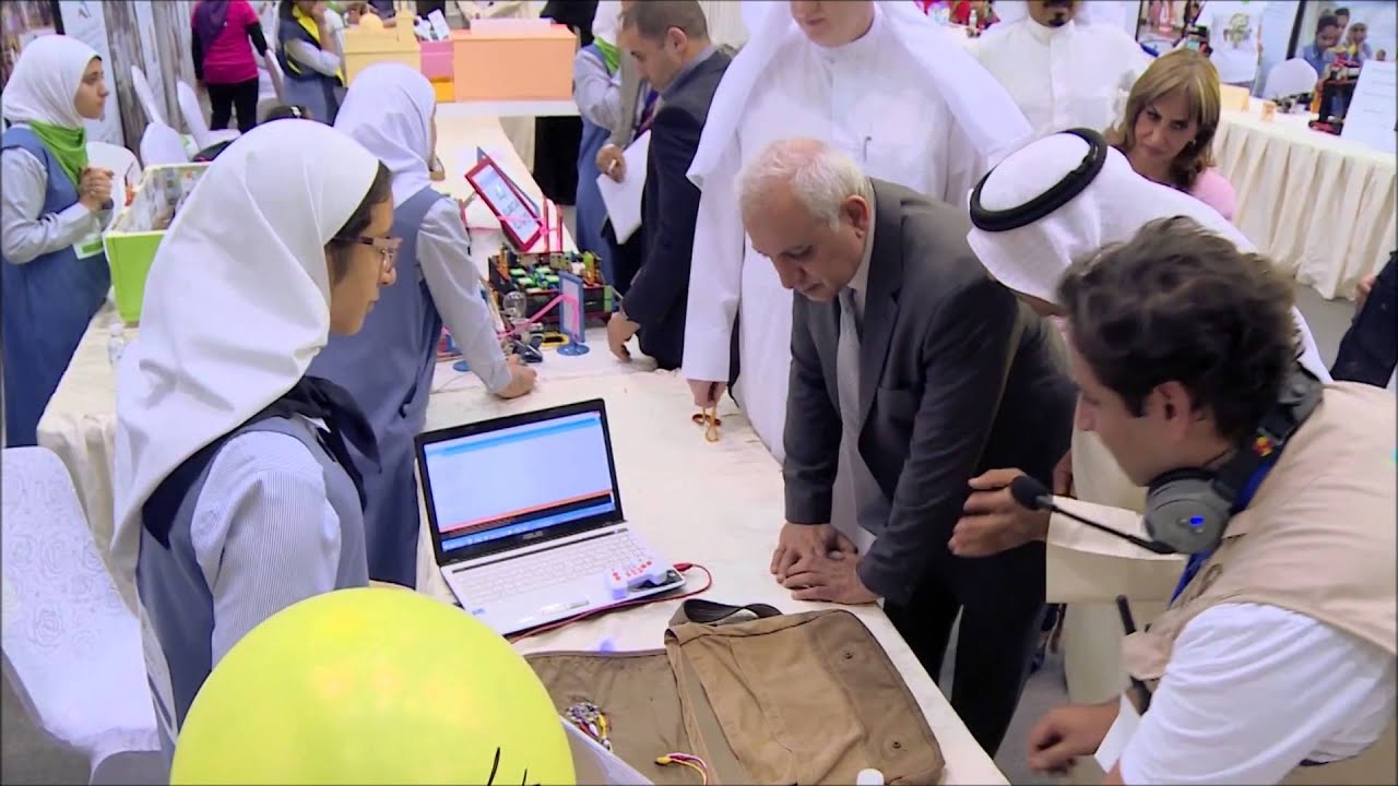 National robotics competition of Kuwait using E-Robot - 2015 - YouTube