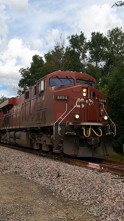 K3LA! CP 8894 & CP 8626 lead CPKC 104 south - YouTube