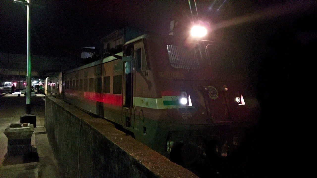 16630 Malabar Express hauled by Arakkonam WAP4(#22819) departs Tirur ...
