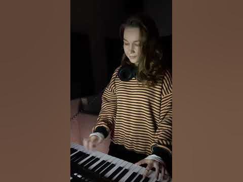 Лирика на фортепиано - YouTube