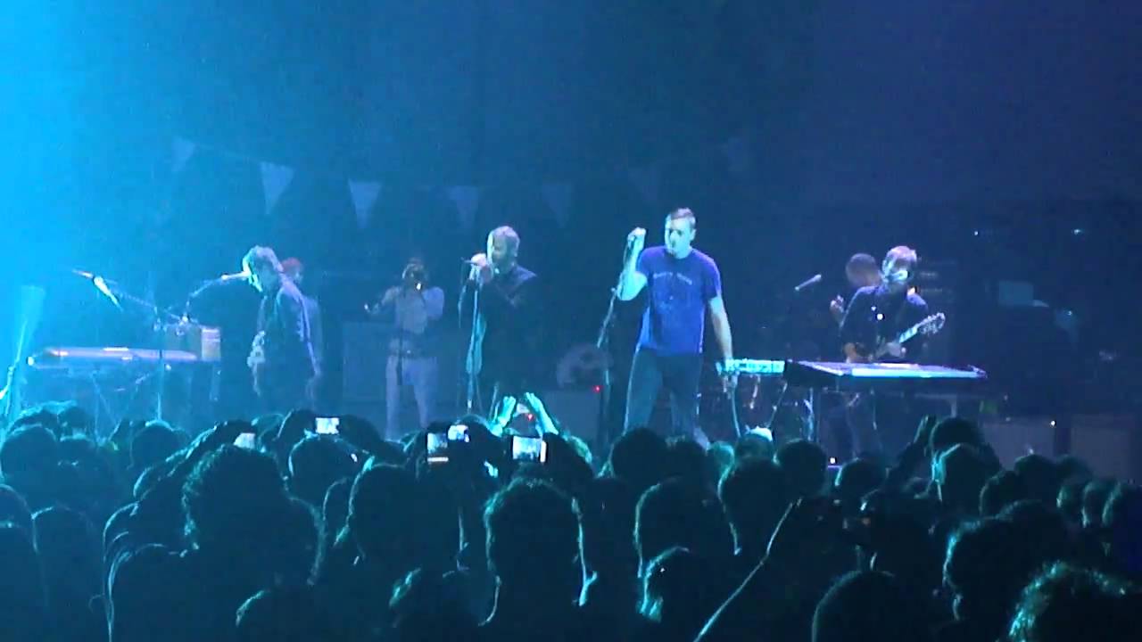 Win Butler with The National singing Start A War - 4/25/11 - YouTube