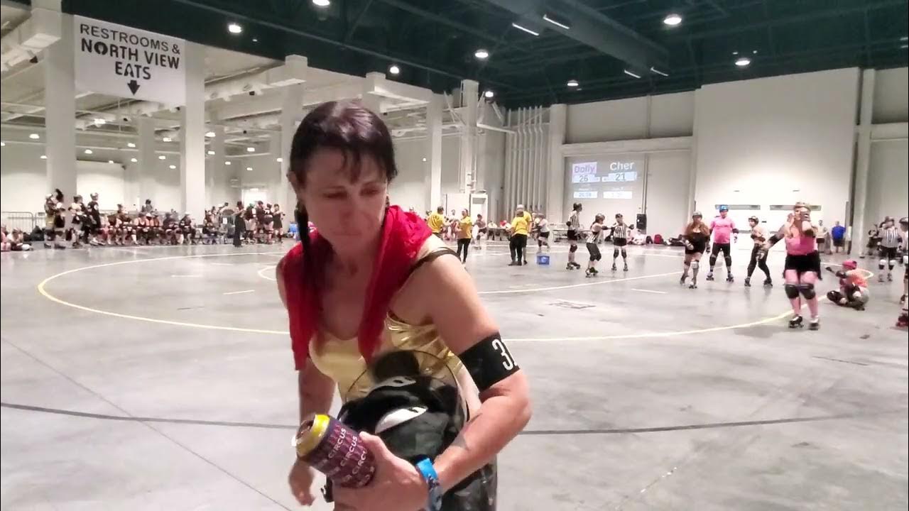 Dolly vs Cher Rollercon 2023 - YouTube