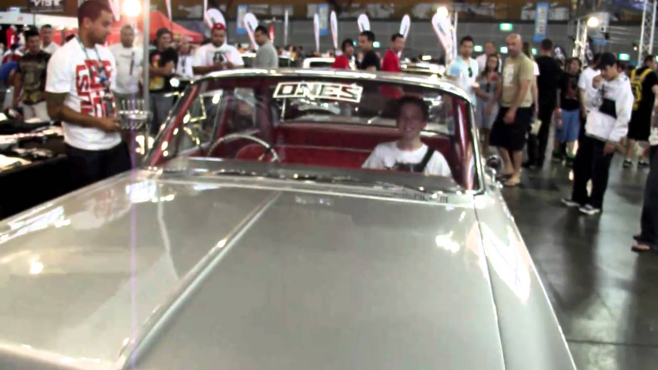 auto salon sydney 2010 hydraulics - YouTube