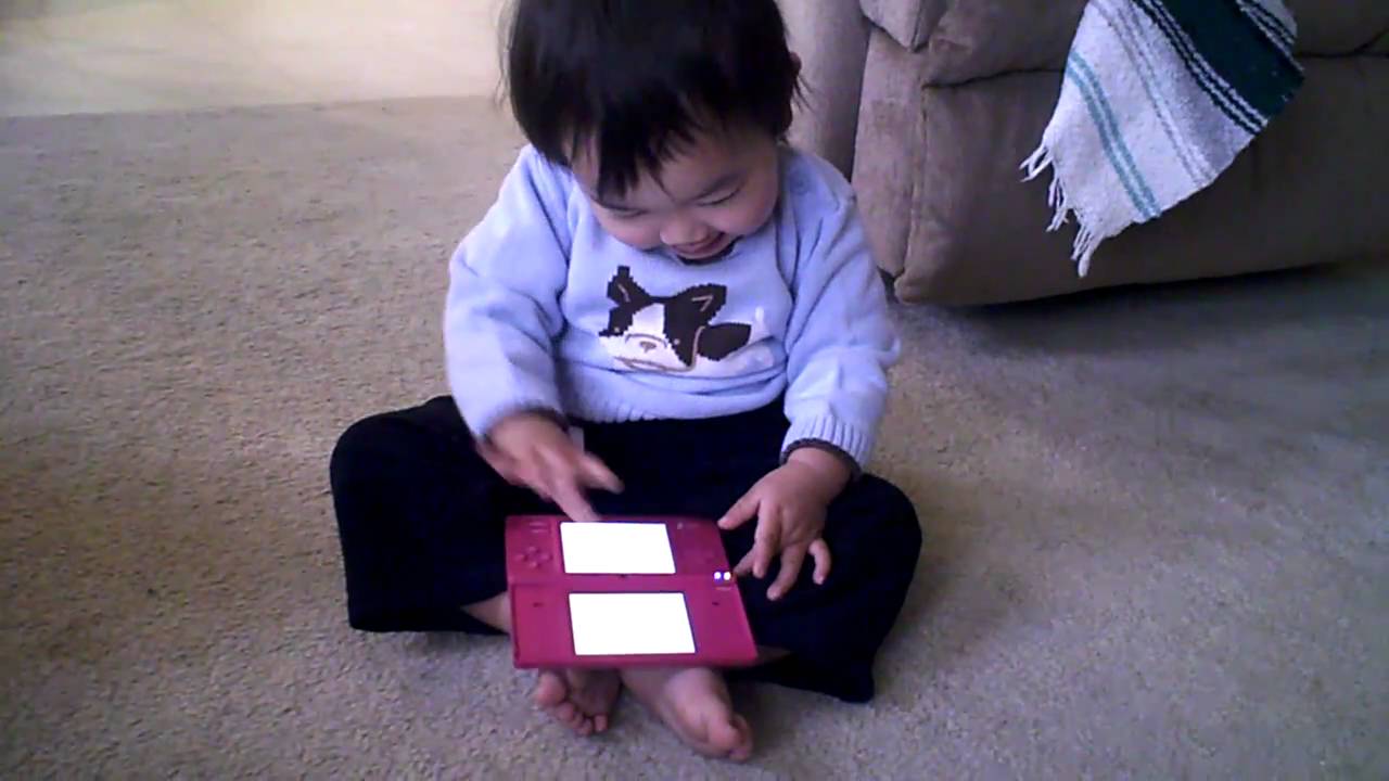 22 Months Old Baby Playing Nintendo - YouTube