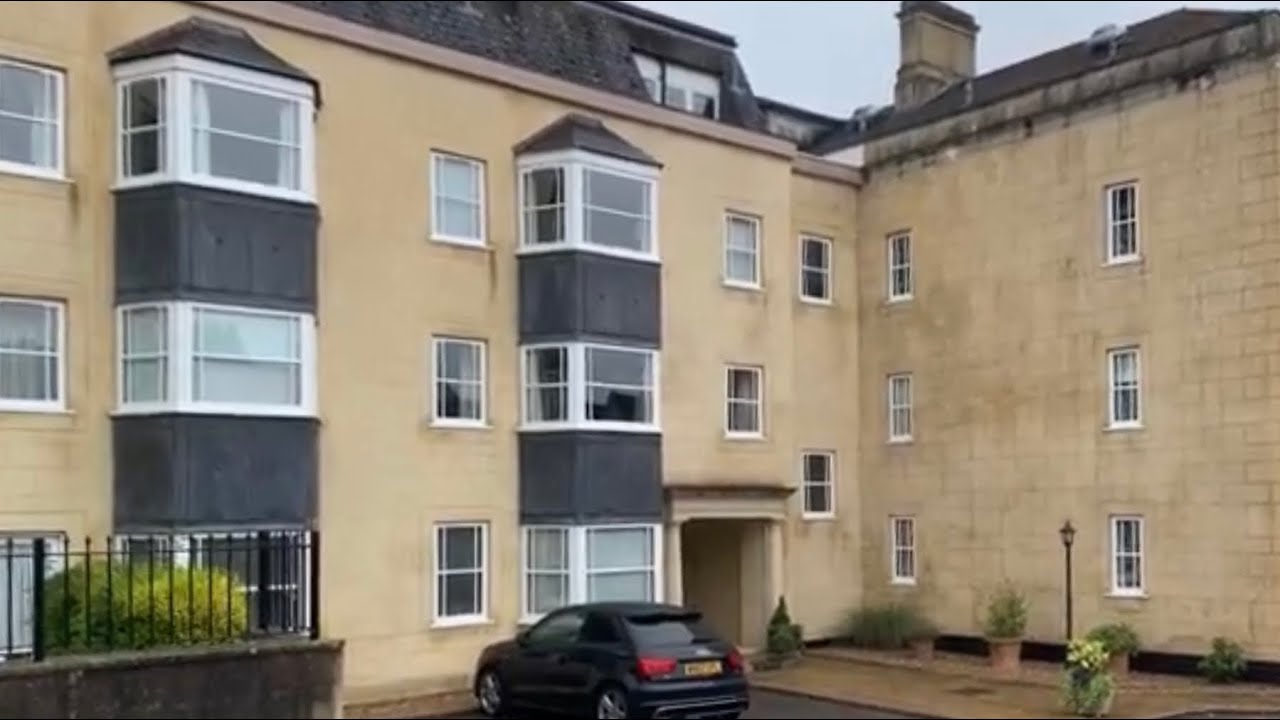12 Castle House, Calne - YouTube