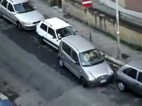 araba park etmek cok komik.mp4