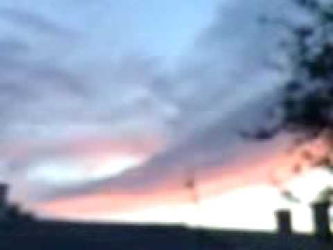UFO (NLO) in Serbia - leteci tanjir!!! 10.05.2009 - YouTube