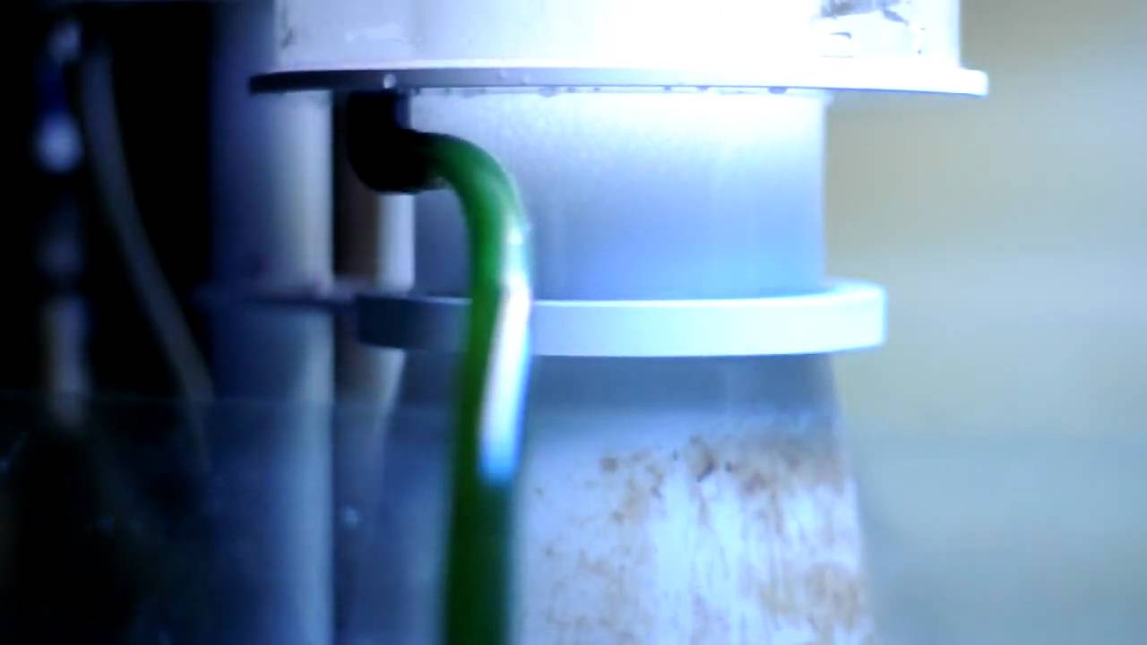 ATB medium 1050 skimmer - YouTube