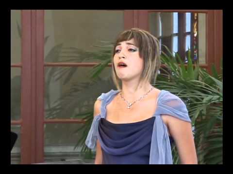 LAURA ULLOA GRADUACION MEZZOSOPRANO "SPOSA SON DISPREZZATA" - YouTube