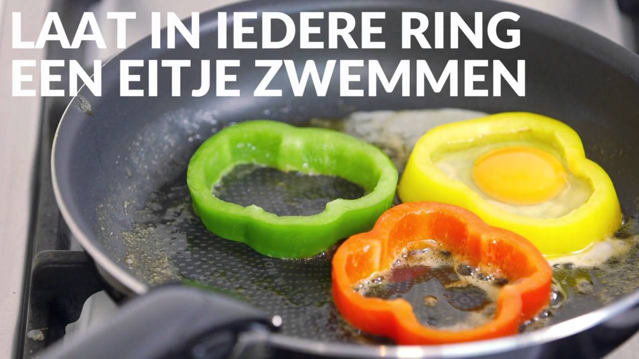 Kitchenhack: zo maak je een spiegelei mét kleurrijk randje - YouTube