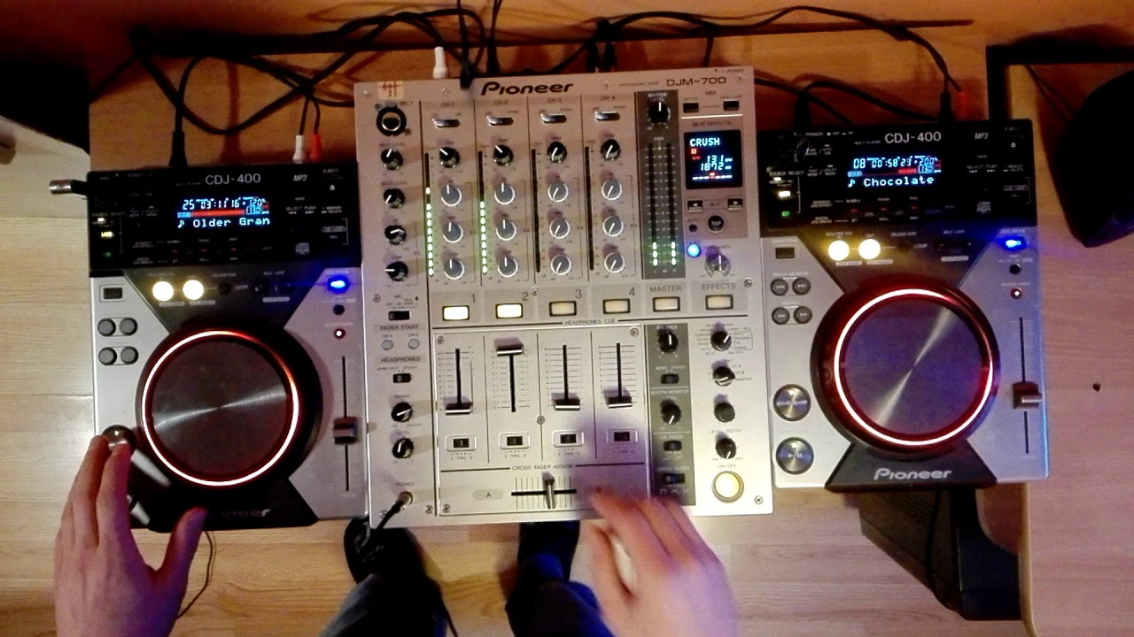 Pioneer Djm 700 + Cdj 400 - YouTube