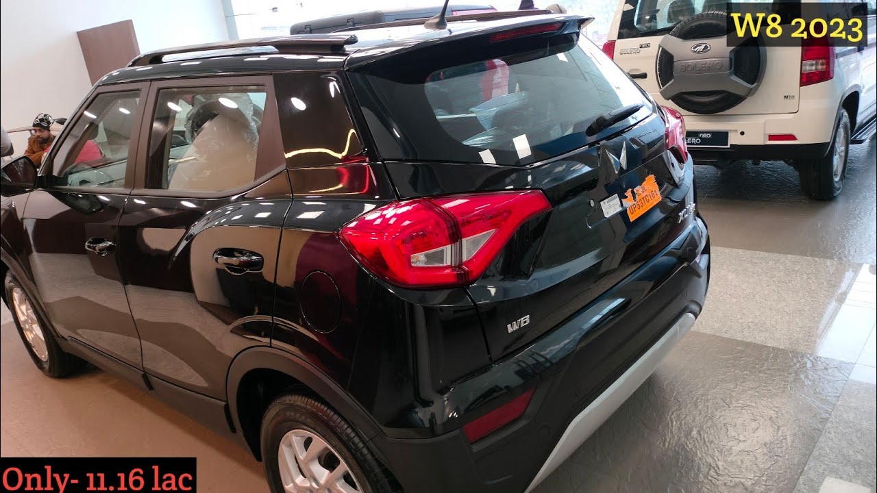 Mahindra XUV300 W8 2023 | 2nd Top Model | On Road Price,Features ...