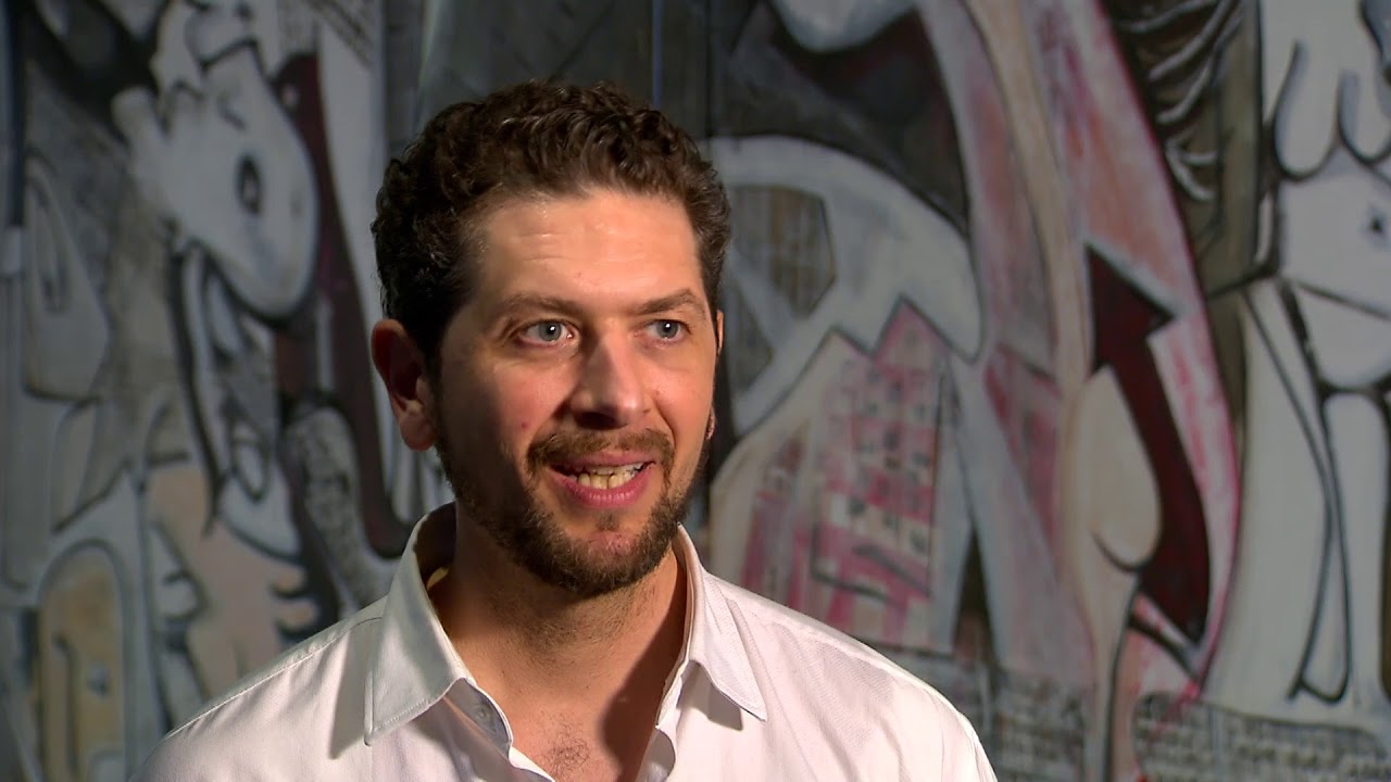 Guernica Ausstellung - Künstler Michael Dyne Mieth - YouTube