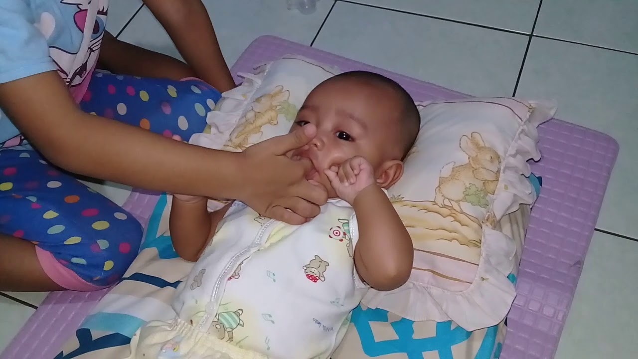 cara mudah diemin dede bayi - YouTube