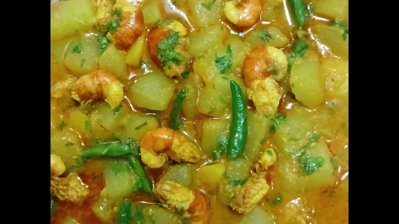 চিংড়ি মাছ দিয়ে শসা রেসিপি || Shrimp with Cucumber Curry || Shad ...