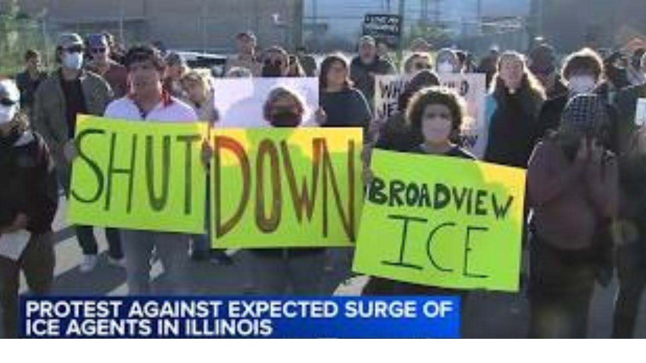 CHICAGO PROTESTS ICE GOON INVASION - YouTube